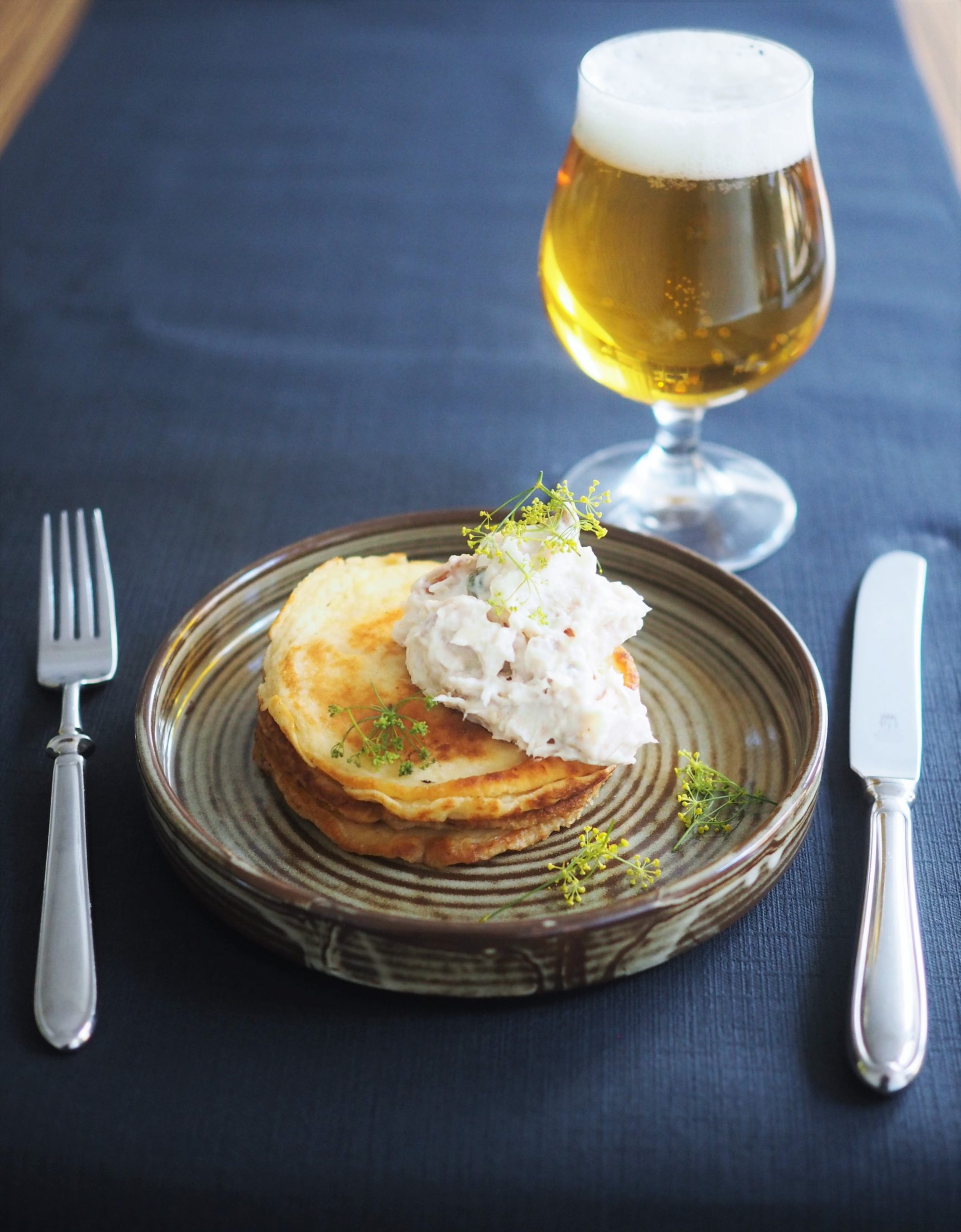 Viikon olut ja ruoka -pari: Blinit savusiikamoussella ja lager-olut ...