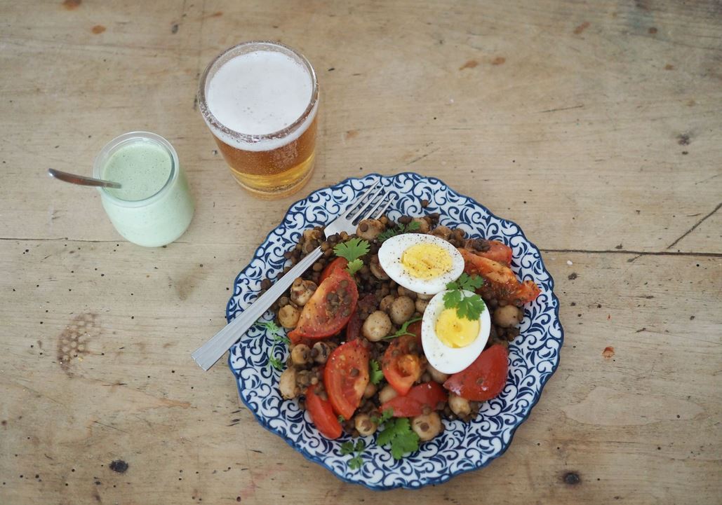 Viikon olut ja ruoka -pari: Lämmin linssisalaatti ja lager-olut ...