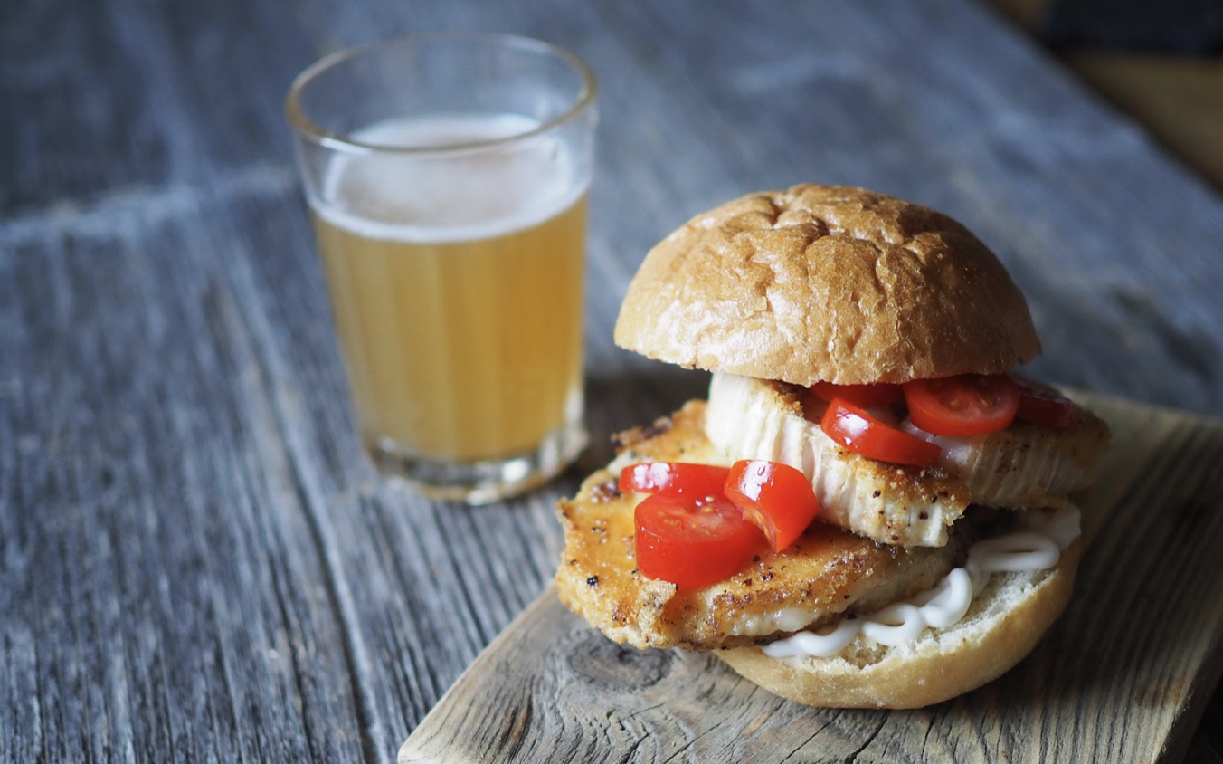 Viikon olut ja ruoka-pari: Vuohenjuustotomaattivoileipä ja lager-olut ...